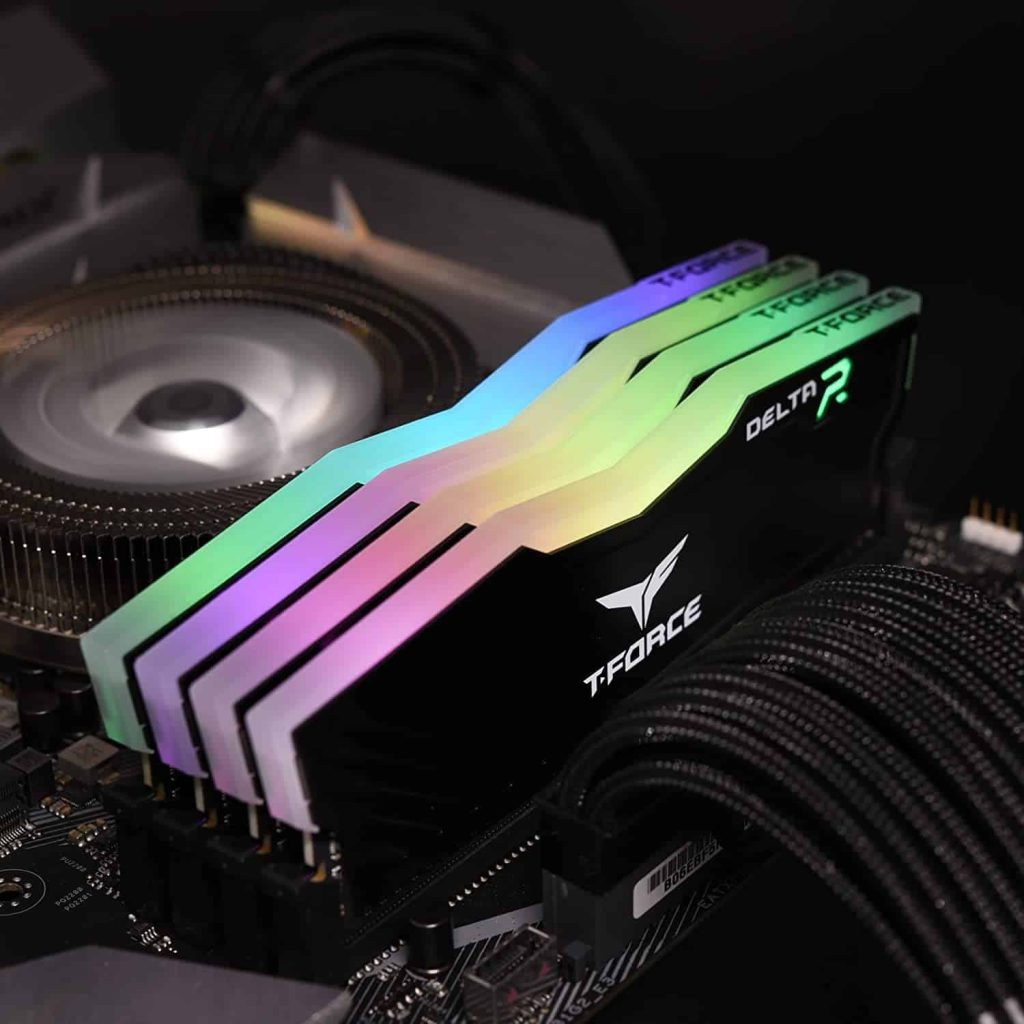 TEAMGROUP T-Force Delta RGB DDR4 32GB (2x16GB) 3200MHz (PC4-25600) CL16 ...